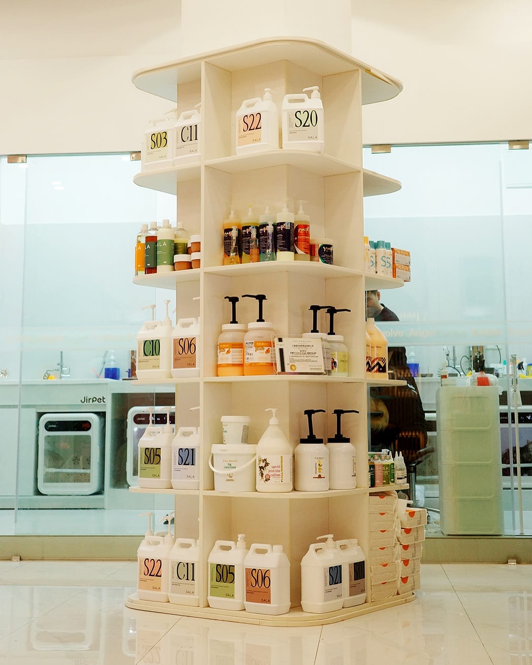 10 Pet Grooming Salon Designs That Make Clients Book Again - Animalsman